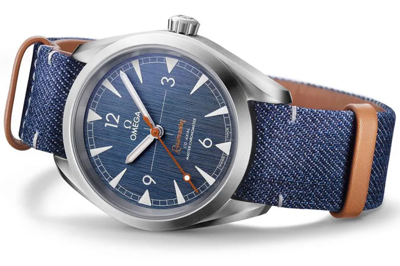 Omega Railmaster Denim, un homenaje a la mezclilla que sobrevive al ...